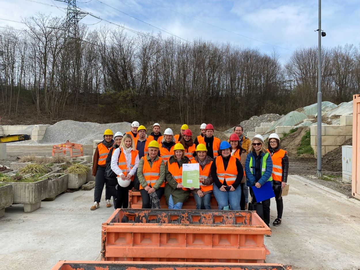 GOOD PRACTICE - CONSTRUCTION REUSE CENTRE AT PARTNER PP3 NIGRAD ...